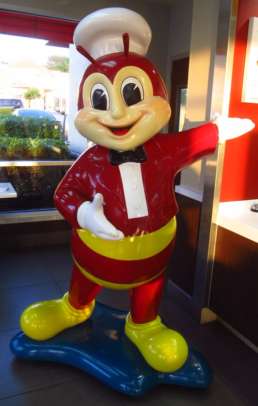 Jollibee: Happiness Is The Star
